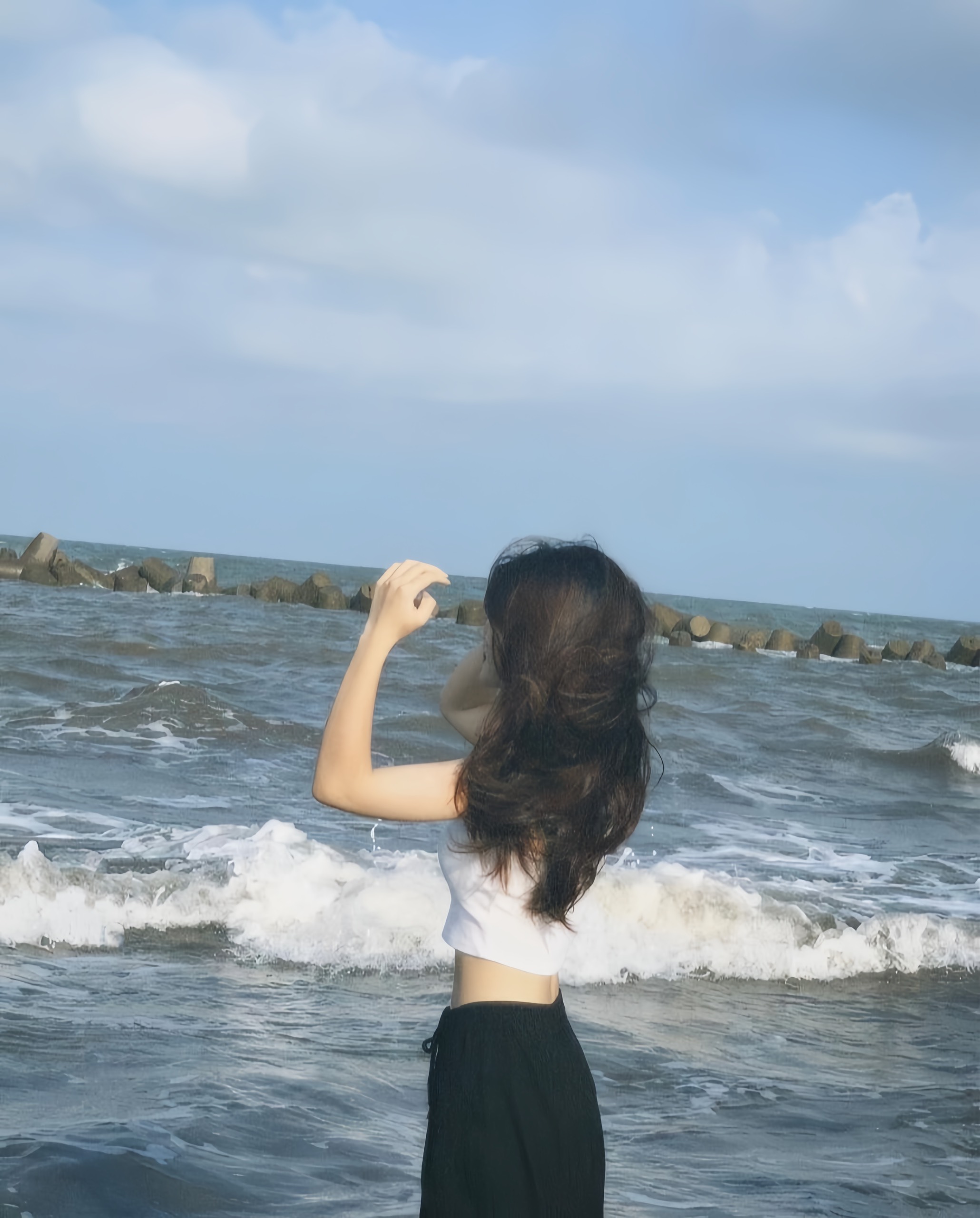 Cẩm Tú's Profiles